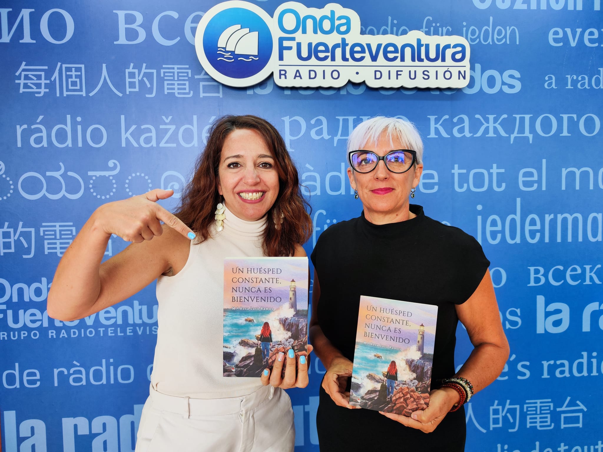 María Rosa Laso presenta su primera novela en el Palacio y la ...